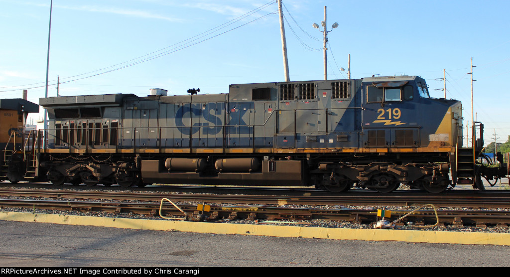 CSXT 219 on Q140-23